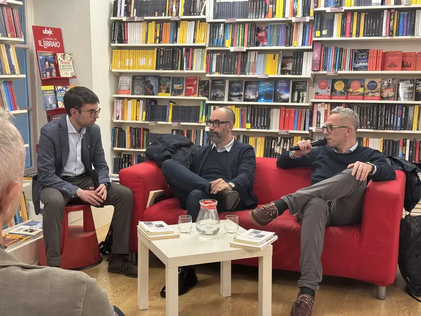 News - Presentato il libro “Si soffre ma si tace” di Patrick Karlsen e ...